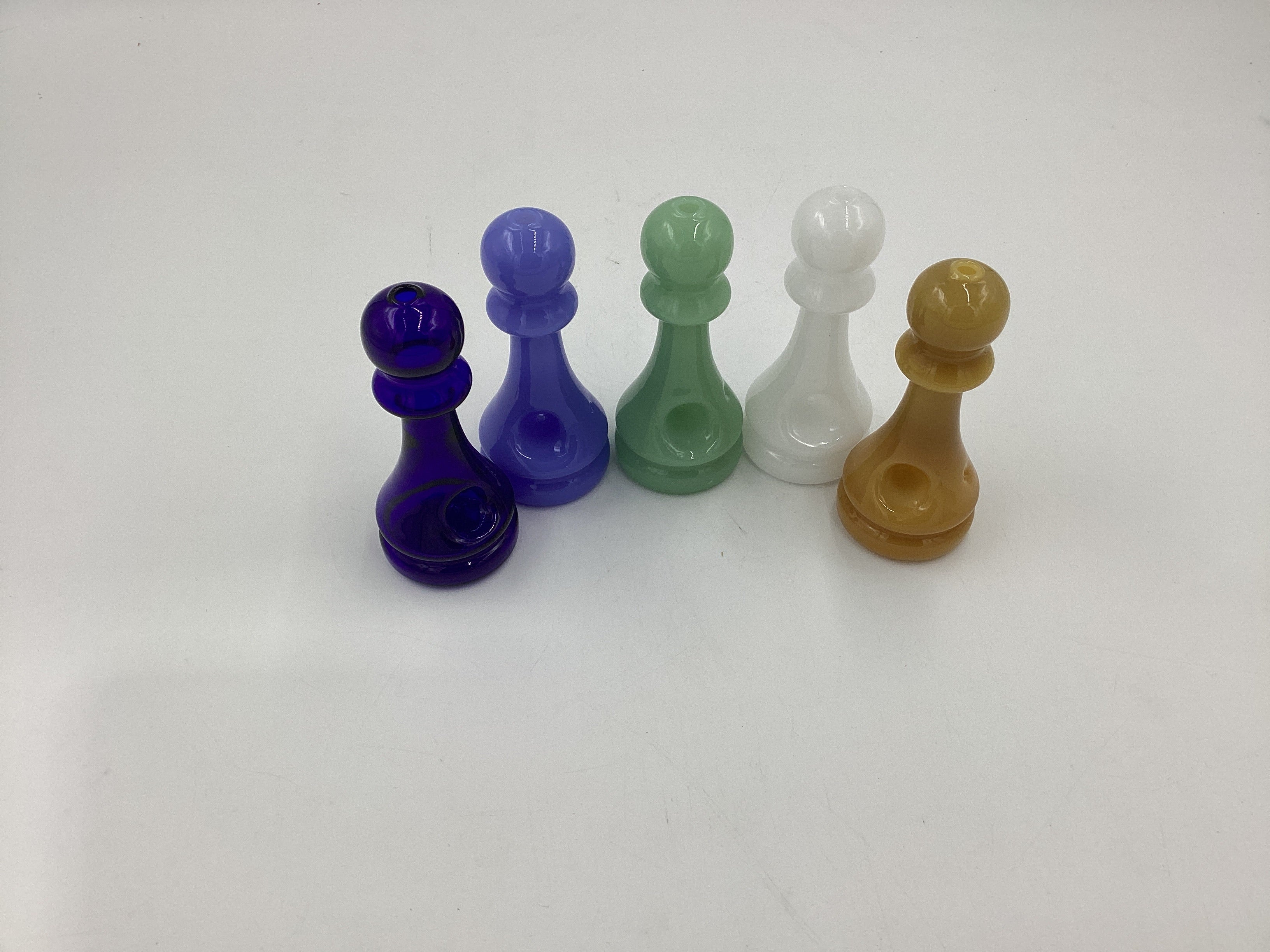 Assorted Mg 13 Chess Hand Pipes – Royal Distribution Inc